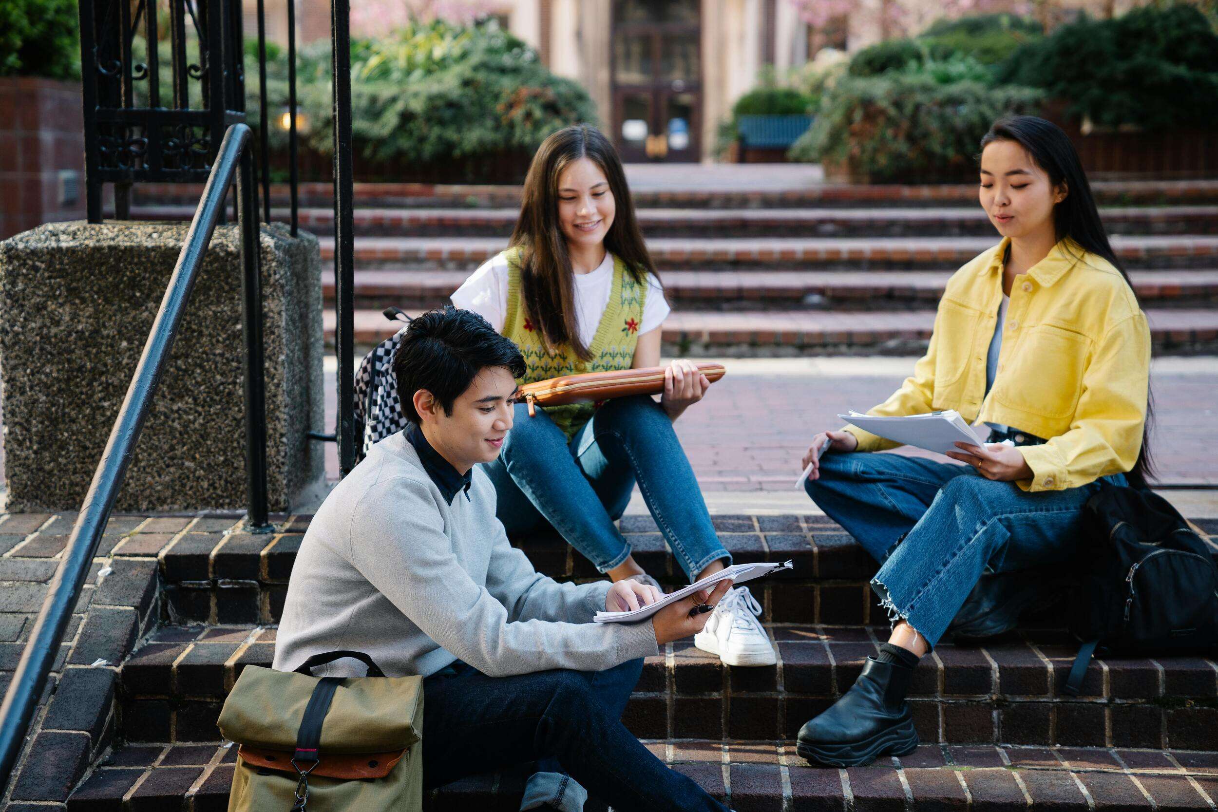 6 Questions to Ask Yourself Before Transferring Colleges - College EDC